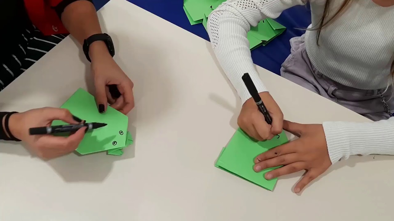 Što sve može list papira: Žaba - YouTube