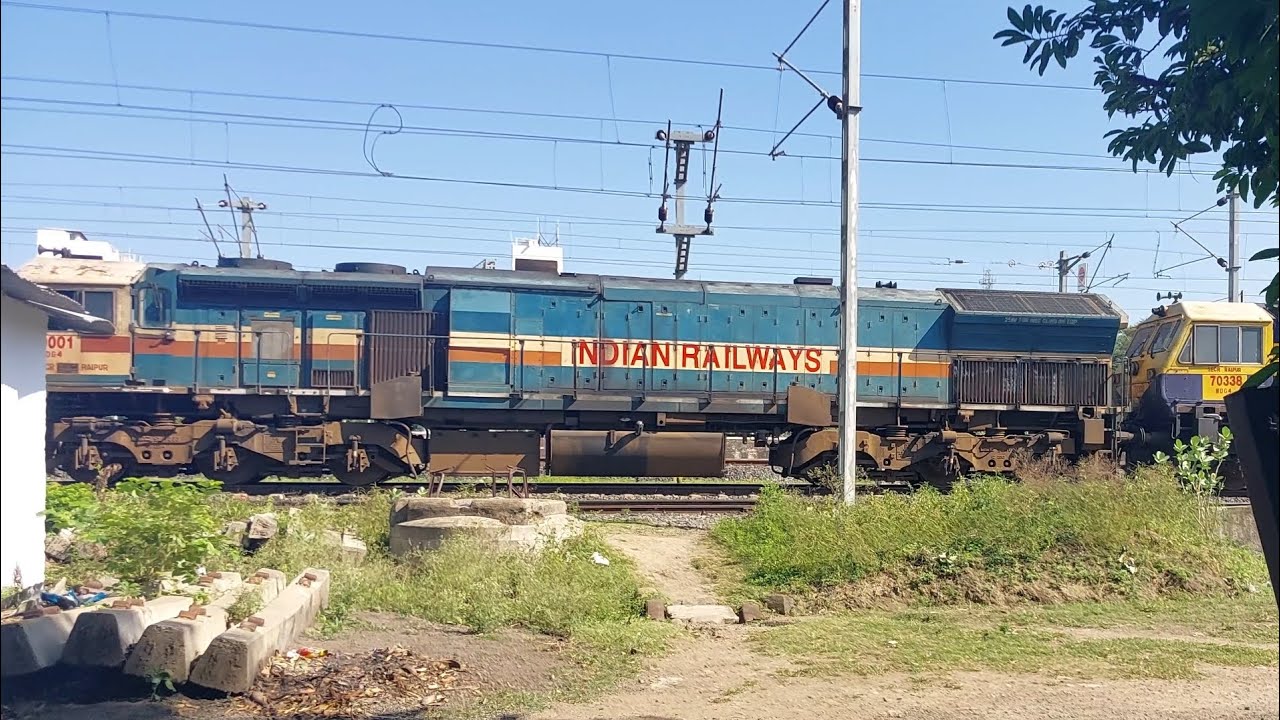 INDIAN RAILWAYS / WDG4D/ Diesel locomotive - YouTube