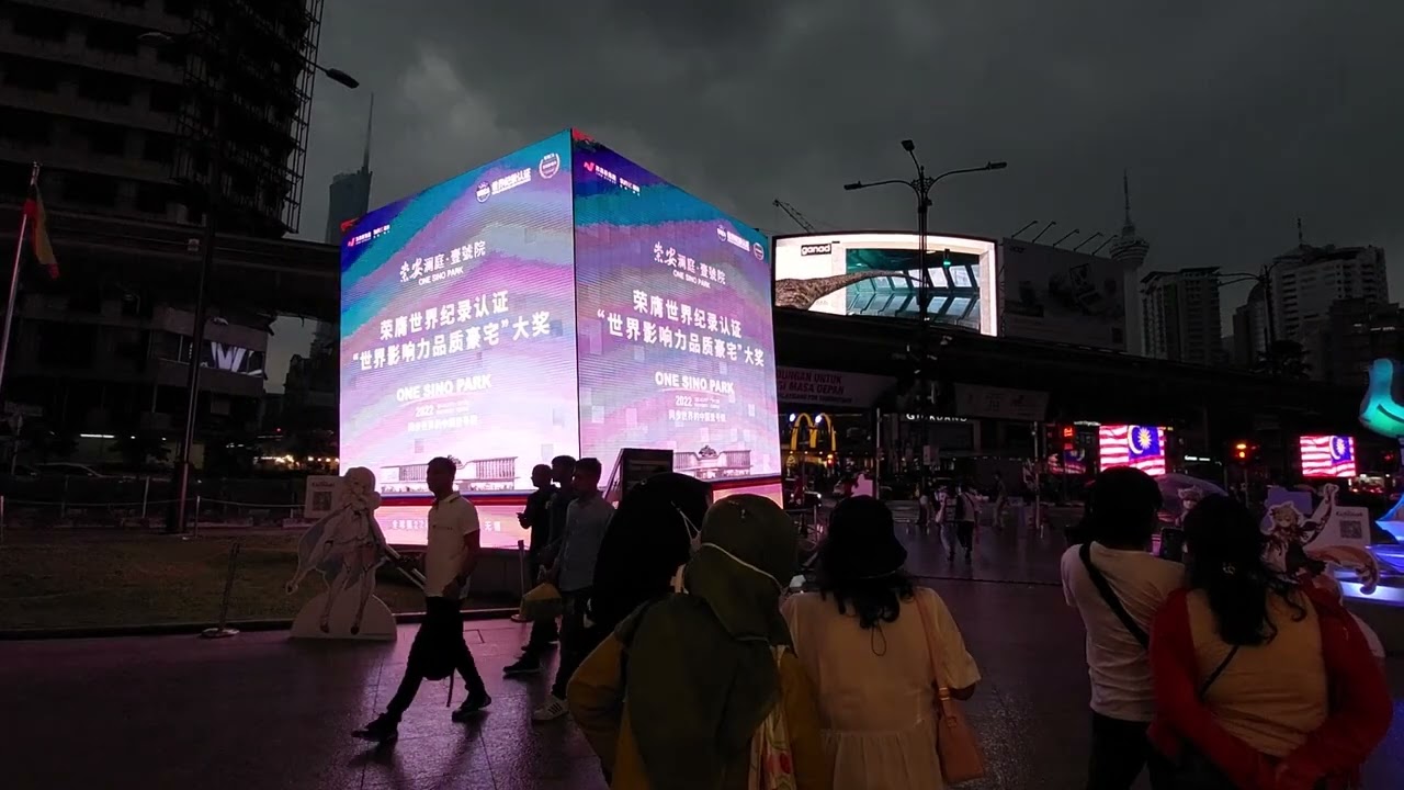 Kuala Lumpur Lot 10 The Cube LED Billboard Advertising Bukit Bintang ...