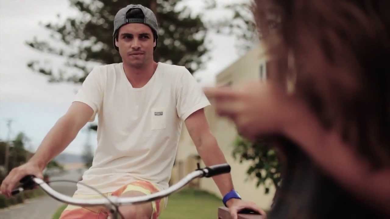 Dan Irwin - Unconnected (OFFICIAL MUSIC VIDEO) - YouTube