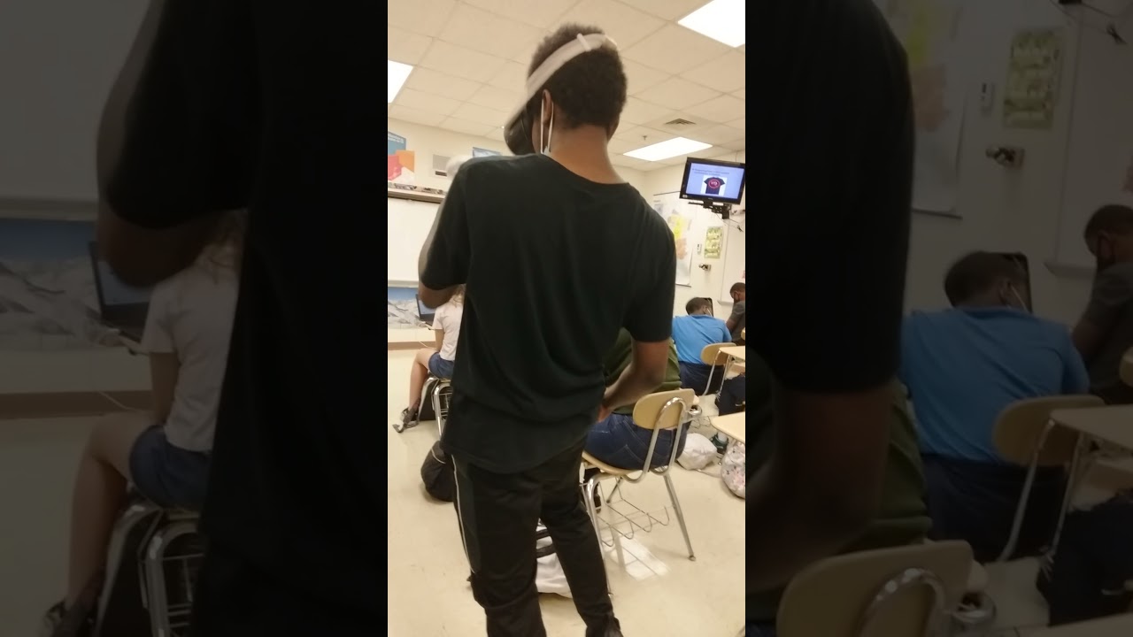 local crackhead fights the undead in pavlov - YouTube