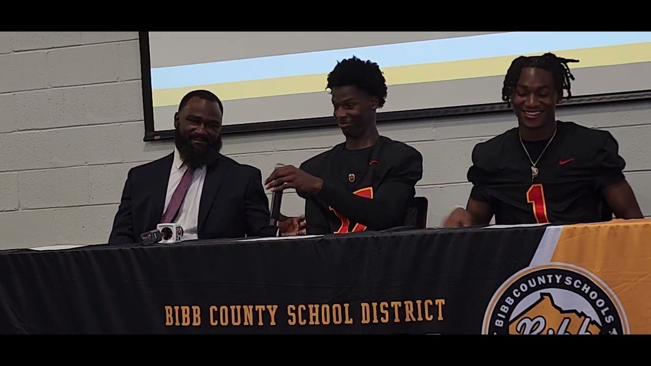 Northeast head coach Jeremy Wiggins, QB Lewis Cheney, WR Kavon ...