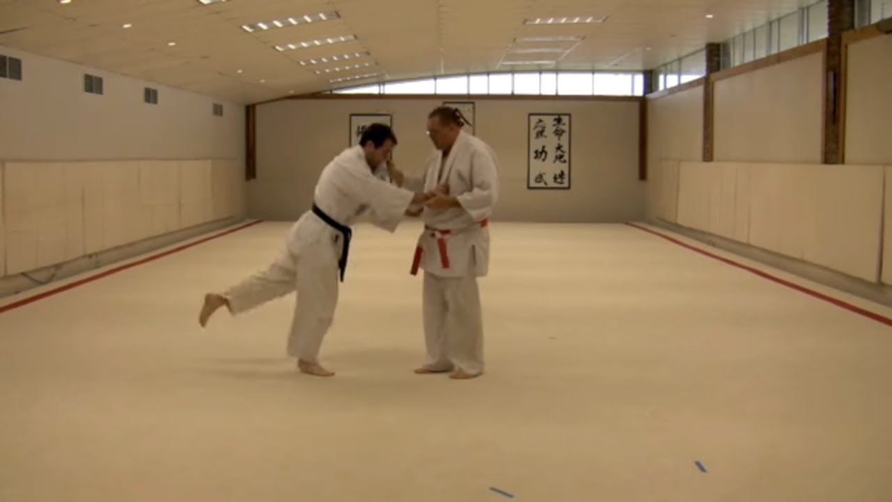 Judo Principle: Kuzushi, Part 2 of 4 - YouTube
