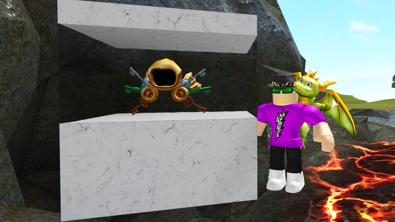 TRYING ON THE GOLDEN DOMINUS.. (Roblox Ready Player One) - YouTube