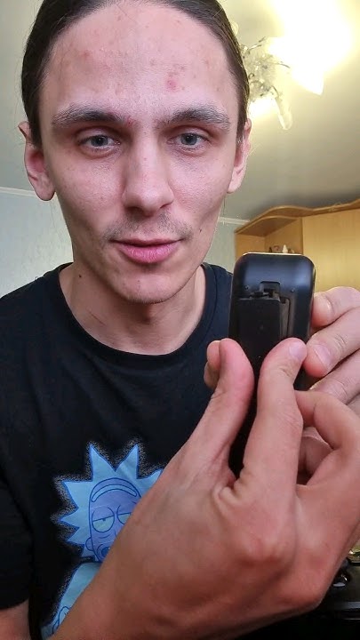 как поменять батарейки Youtube