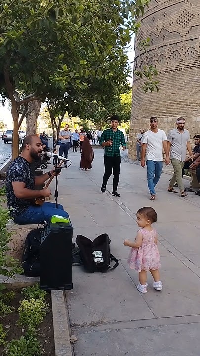 یه دختر دارم شاه نداره 💃 Youtube