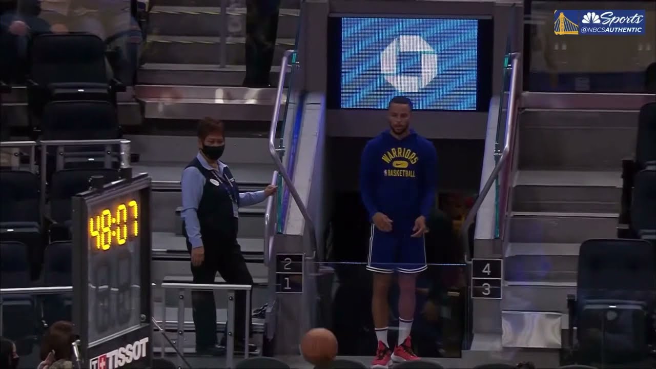 Steph Curry Hits Tunnel Shot At Chase Center!! - YouTube