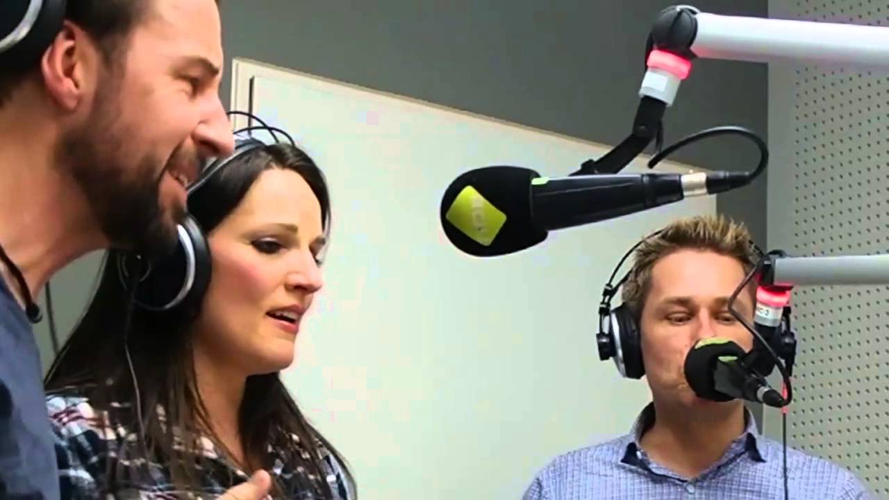 Pharell Williams - Happy Cover: LaLeLu Acapella-Comedy LIVE im Studio ...