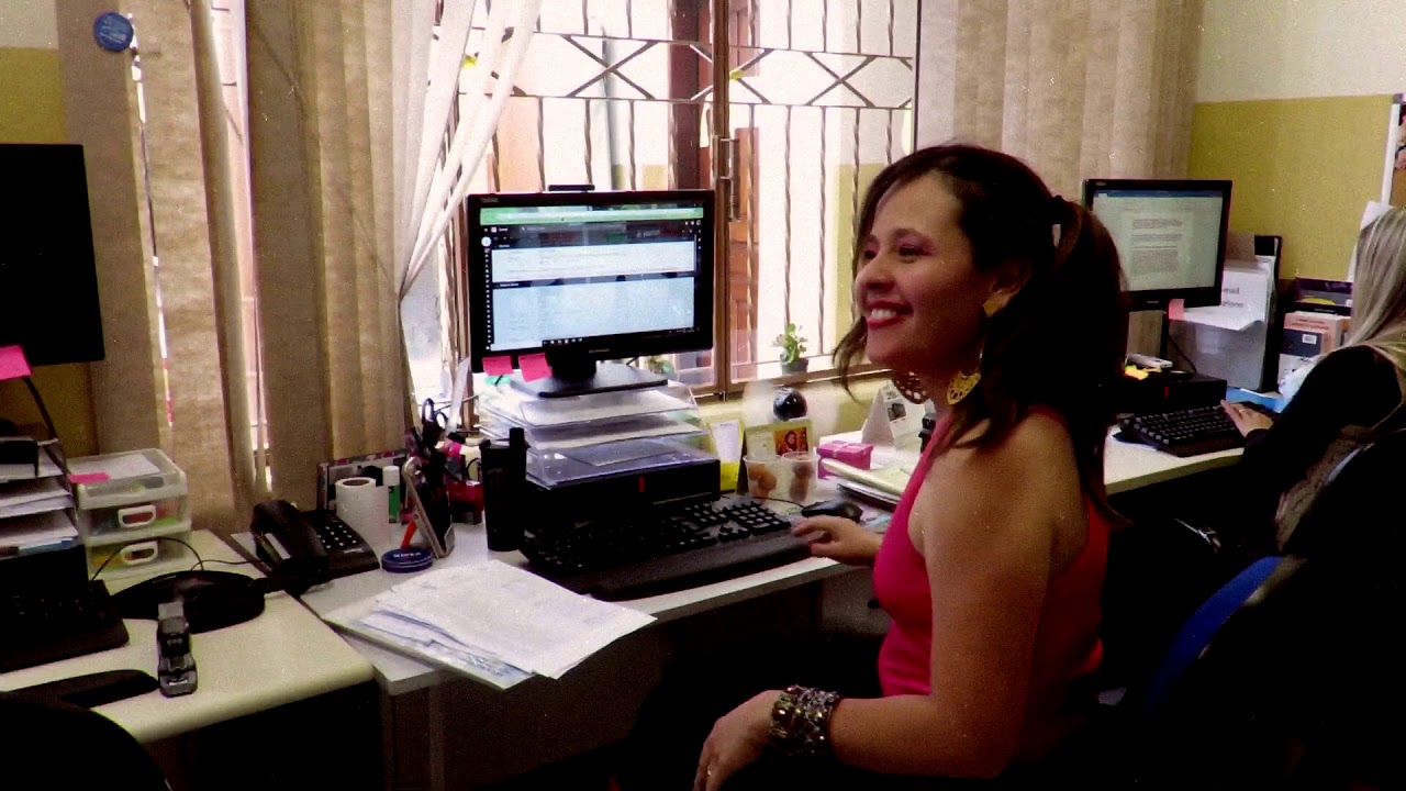 Clip Teacher's 2 ADM com professora Carol - YouTube