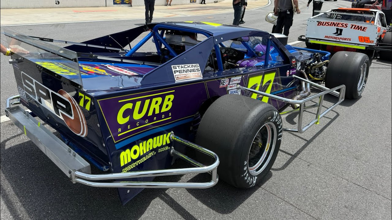 Pit Practice for Gary Putnam Racing #77 NASCAR Whelen Modified - YouTube