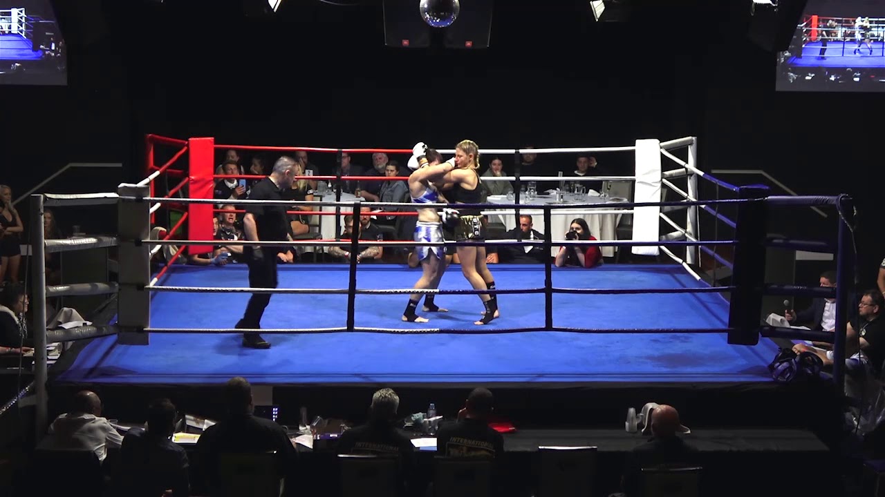 Showdown 8 Fight 13 Jacinta Austin vs Brooke Mitchell - YouTube