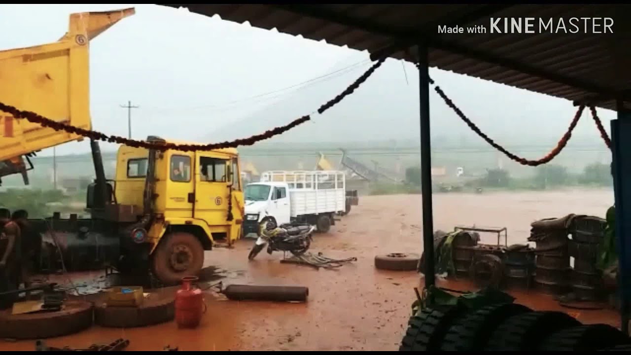 Horrible thunderbolt capture on mobile | 40 sheep spot death | heavy ...