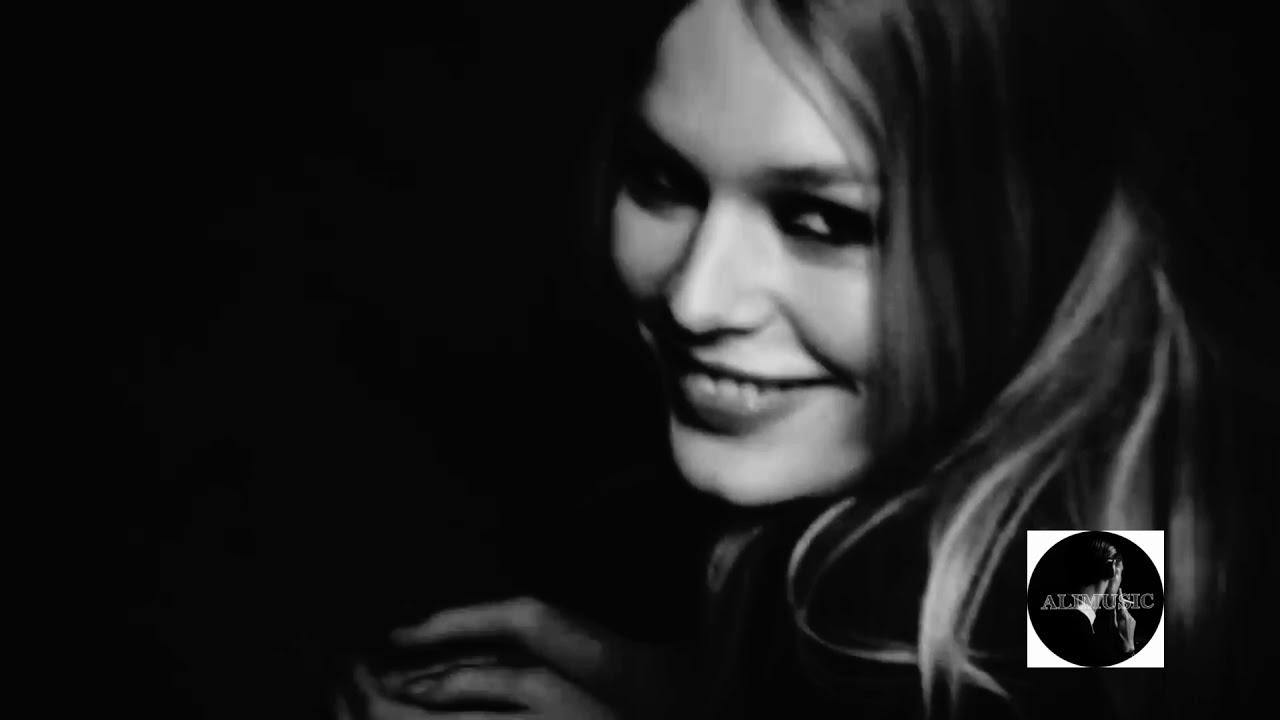 MIDNIGHT IN MANHATTAN Michel Le Fleur - YouTube