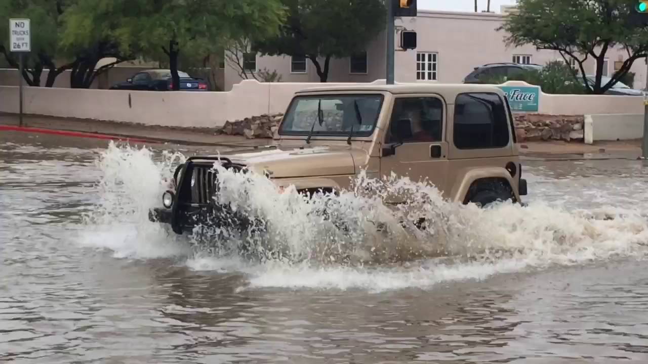 Tucson monsoon flooded streets - YouTube