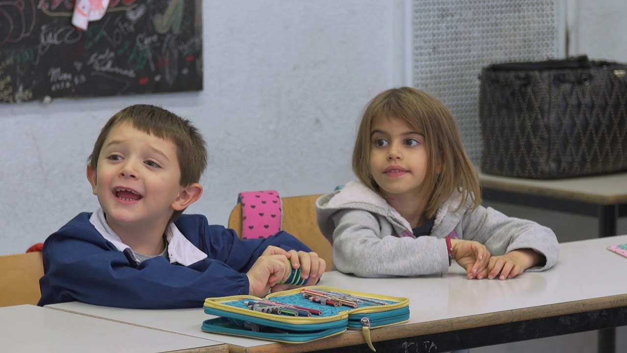 Cambridge Primary in the Italian classroom - YouTube