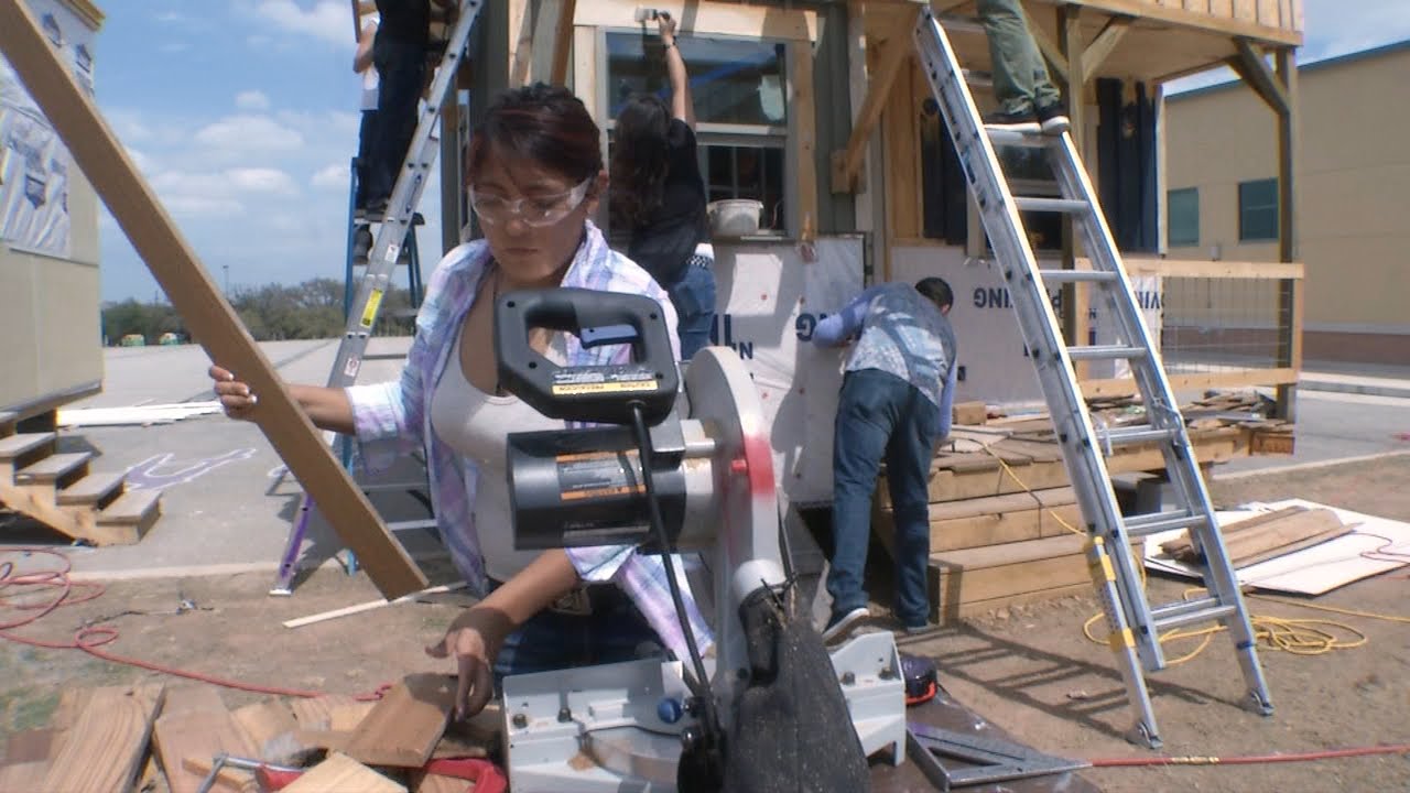 Construction Careers Academy's Parade of Homes - YouTube