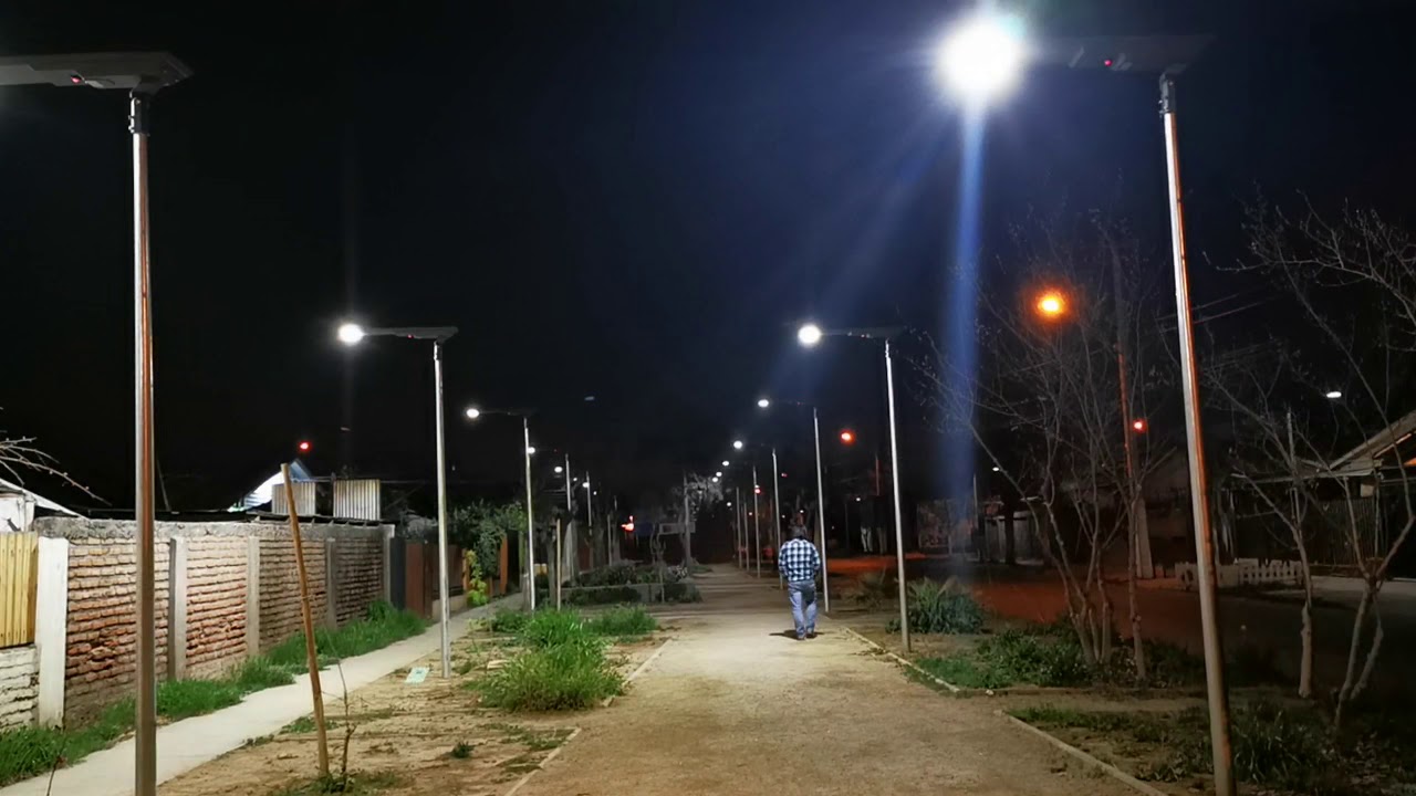 50W S5A Solar street light in Chile - YouTube