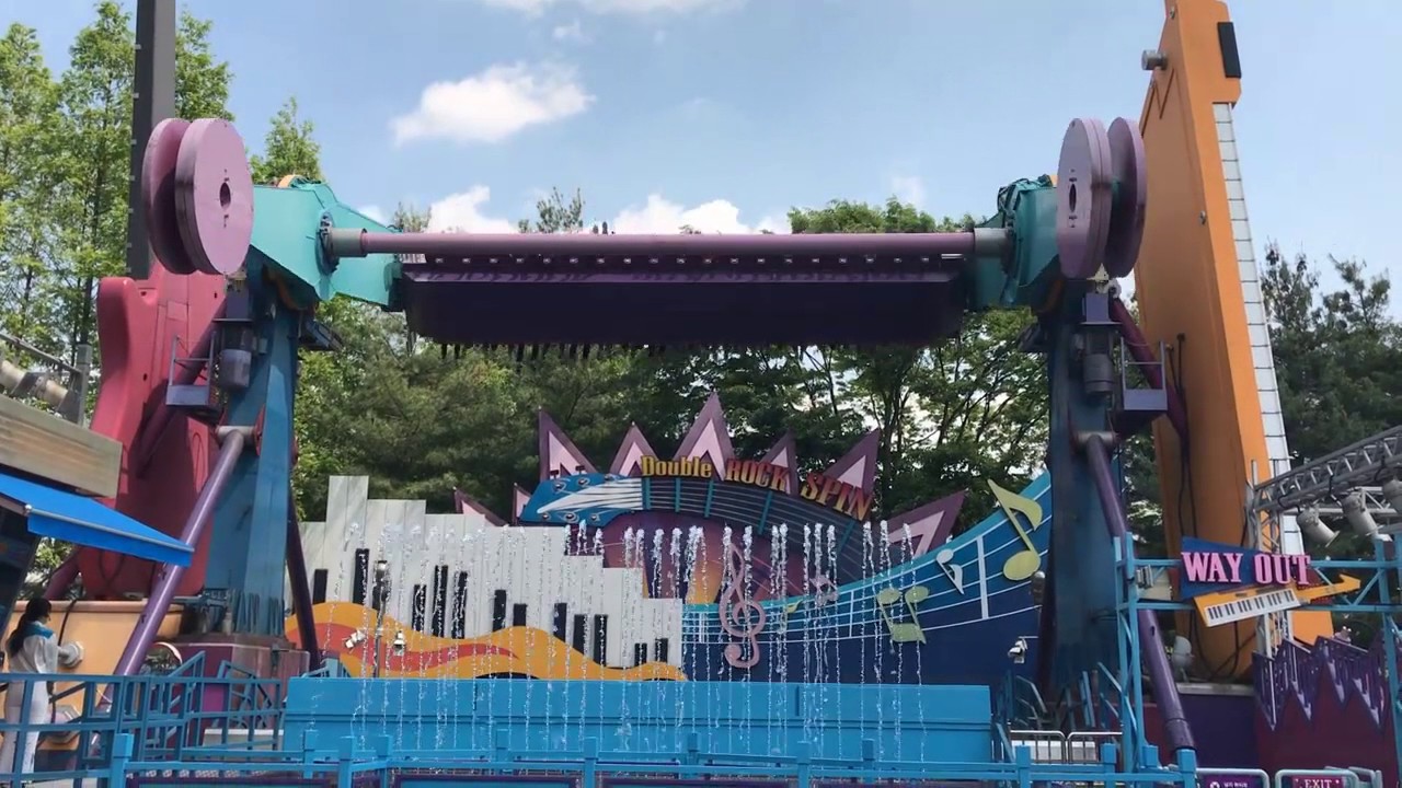 Double Rock Spin At Everland in Seoul - YouTube