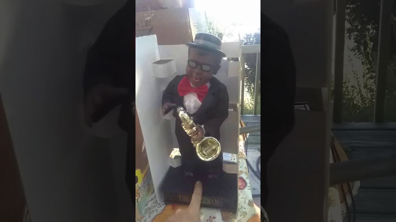 New THE JAZZMAN Toy 16" ANIMATED MUSICAL SAXOPHONE PLAYER PLAYS a sax ...