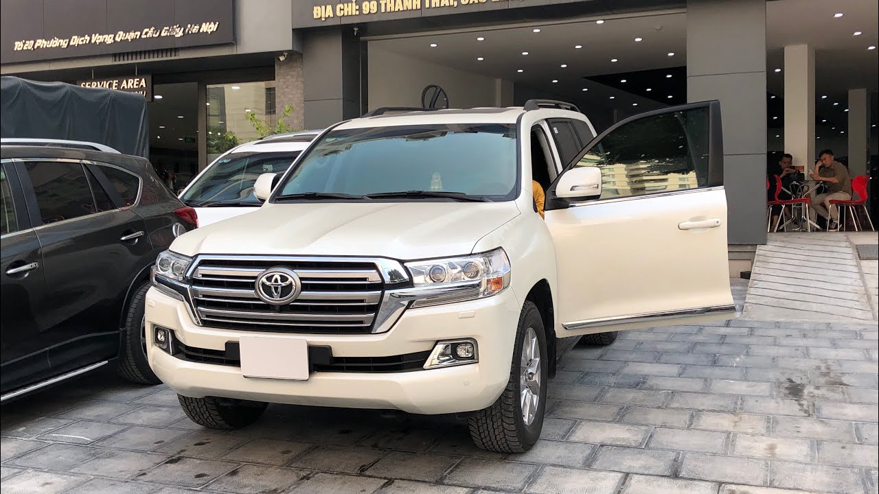 Toyota Land Cruiser LC200 2020 V8 Mới nhất Việt Nam || Lăn bánh mới ...