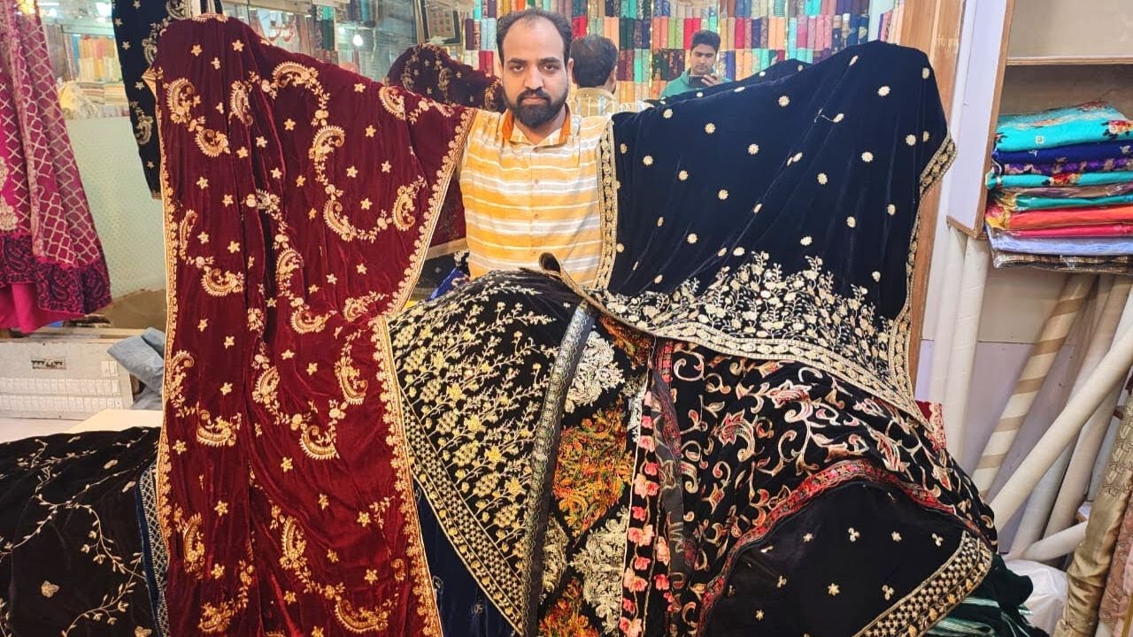 New Velvet Shawls Designs | Velvet Shawls for Winter | Branded Velvet ...