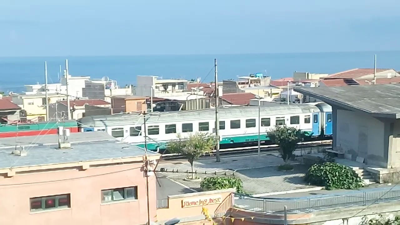 E464 Leonardo Express per il regionale 34859 - YouTube