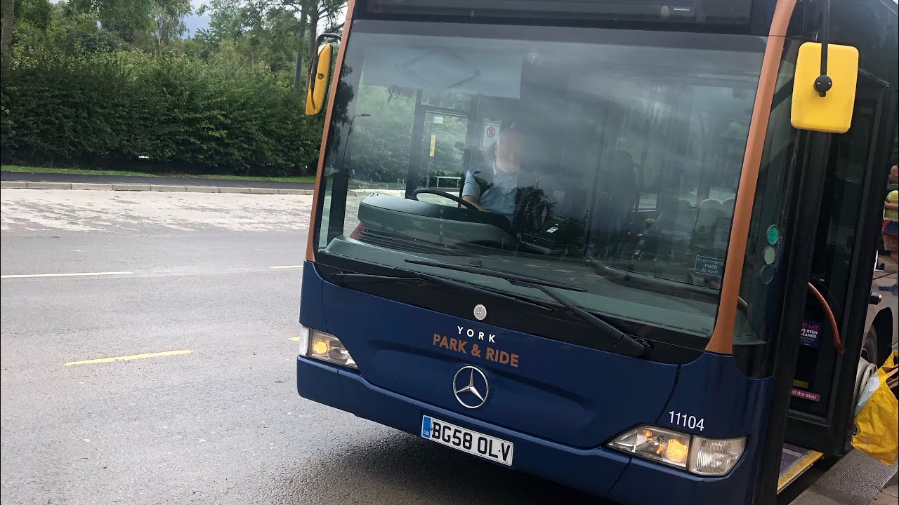 *nice thrash* first York Mercedes-Benz Citaro 0530G 11104 BG58 OLV ...