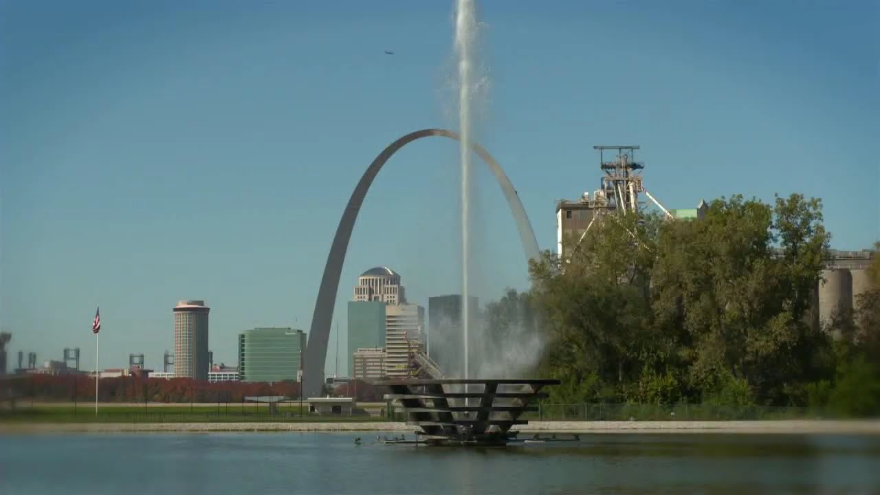 Gateway Geyser - Tallest Fountain in N. America - powered by Nidec ...