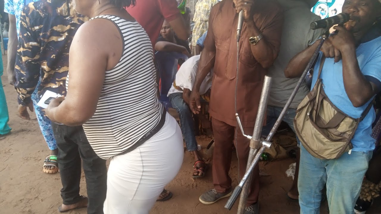 Ogba Mgbada the Great Masquerade from Mbano - YouTube