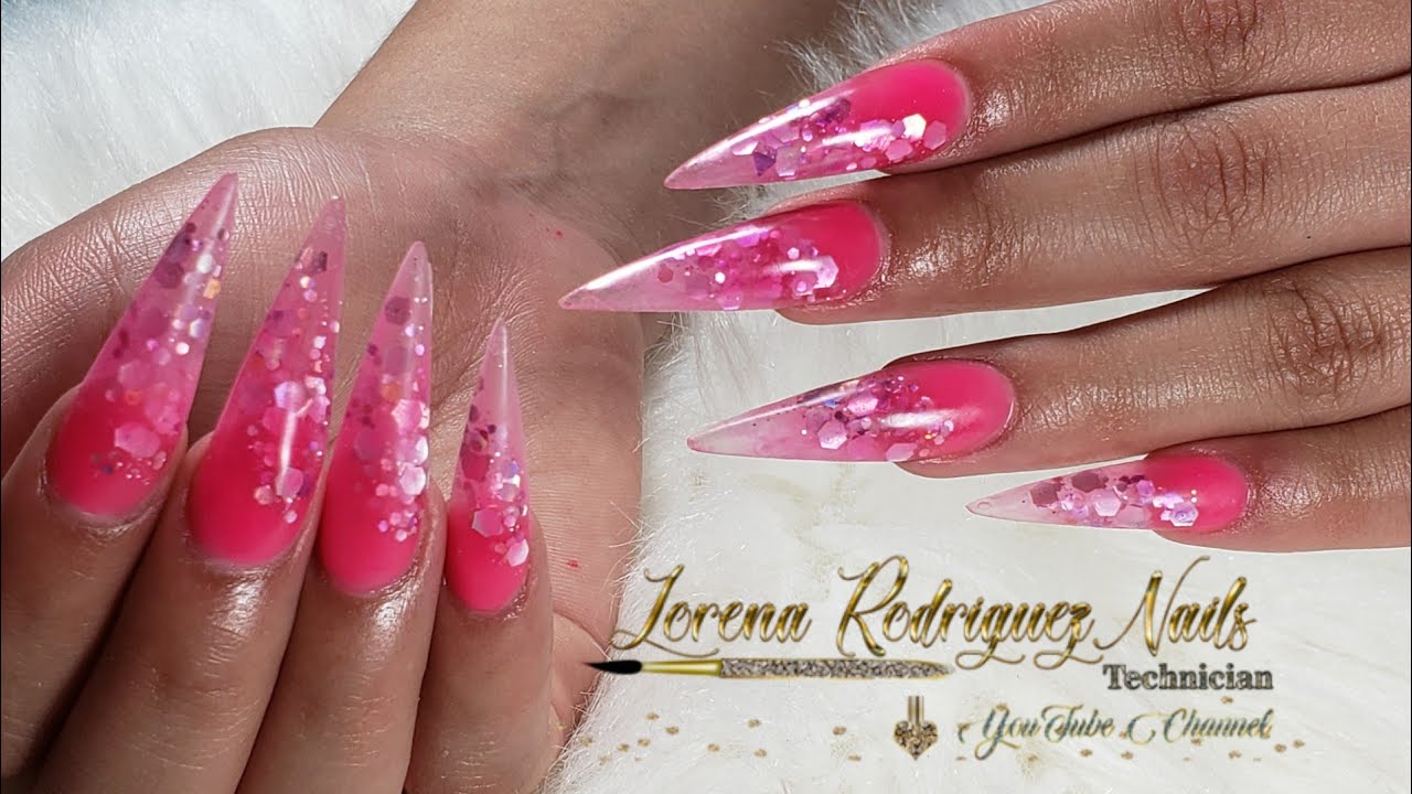 Uñas Acrílicas Stiletto Punta Vitral Corte El Tip De Area De Sonrisa ...