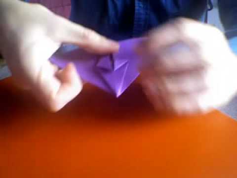 Flapping Bat Origami - YouTube