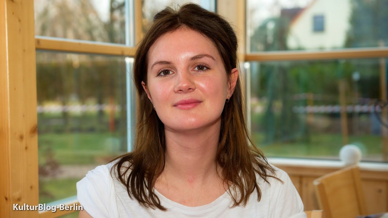 Alina Stiegler im Gespräch - YouTube