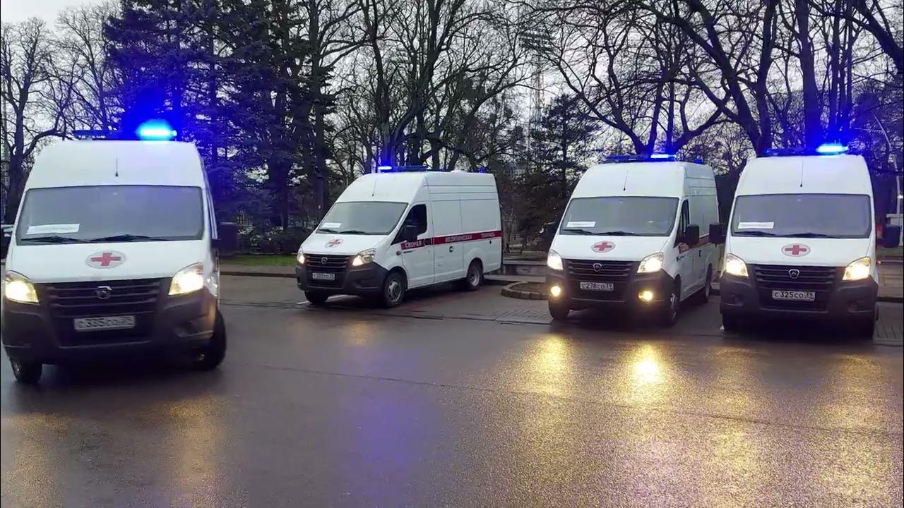 Машины Скорой помощи отъезжают от правительства области - YouTube