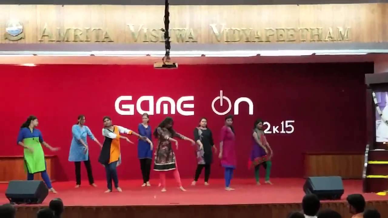 Desi Girls | Freshers | Amrita GAME ON 2k15 - YouTube