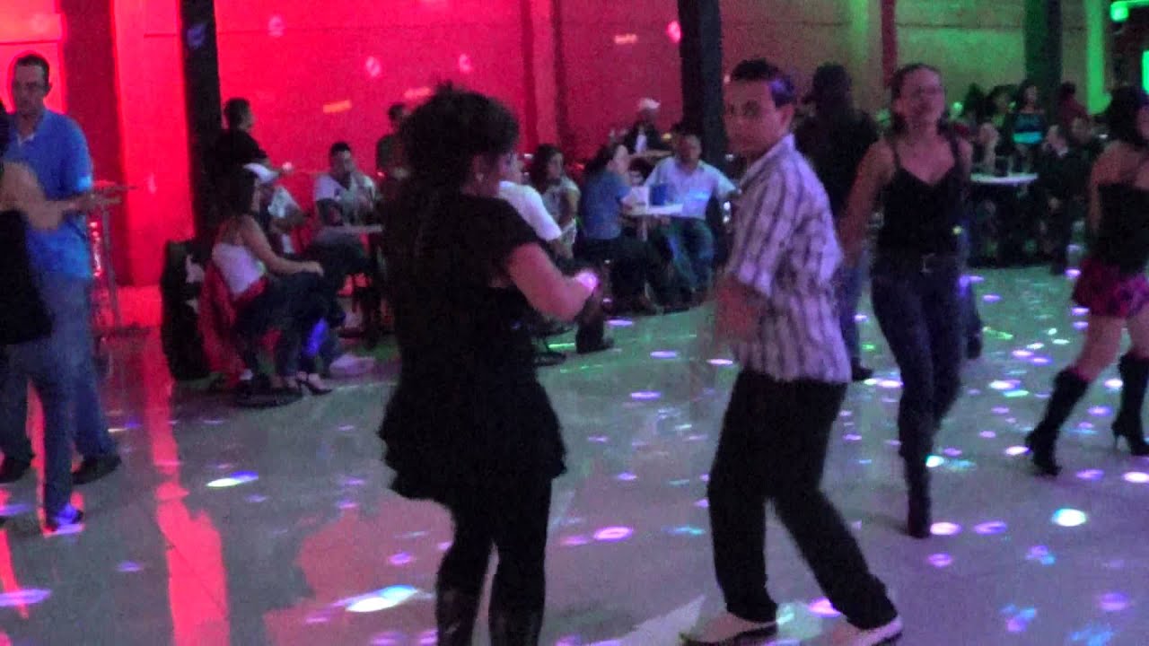 Bailando Swing Criollo. Jose y Marce. - YouTube
