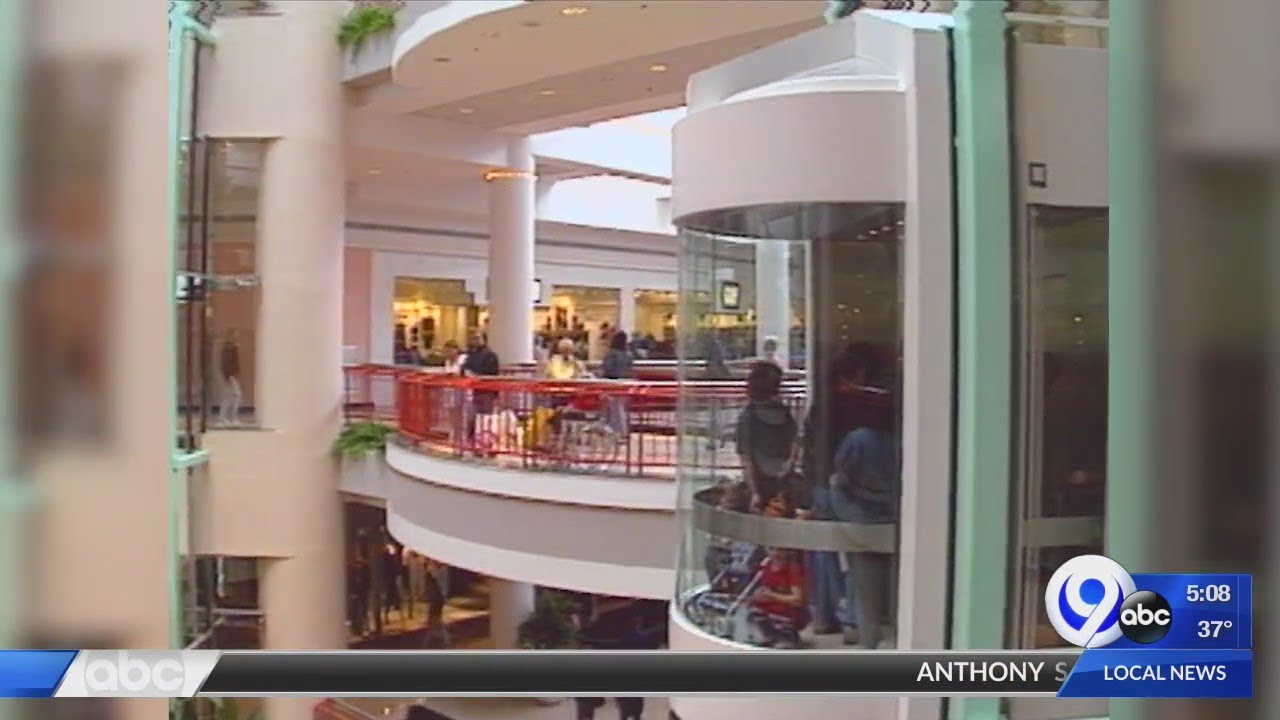 Throwback Thursday - Carousel Center Opens - YouTube