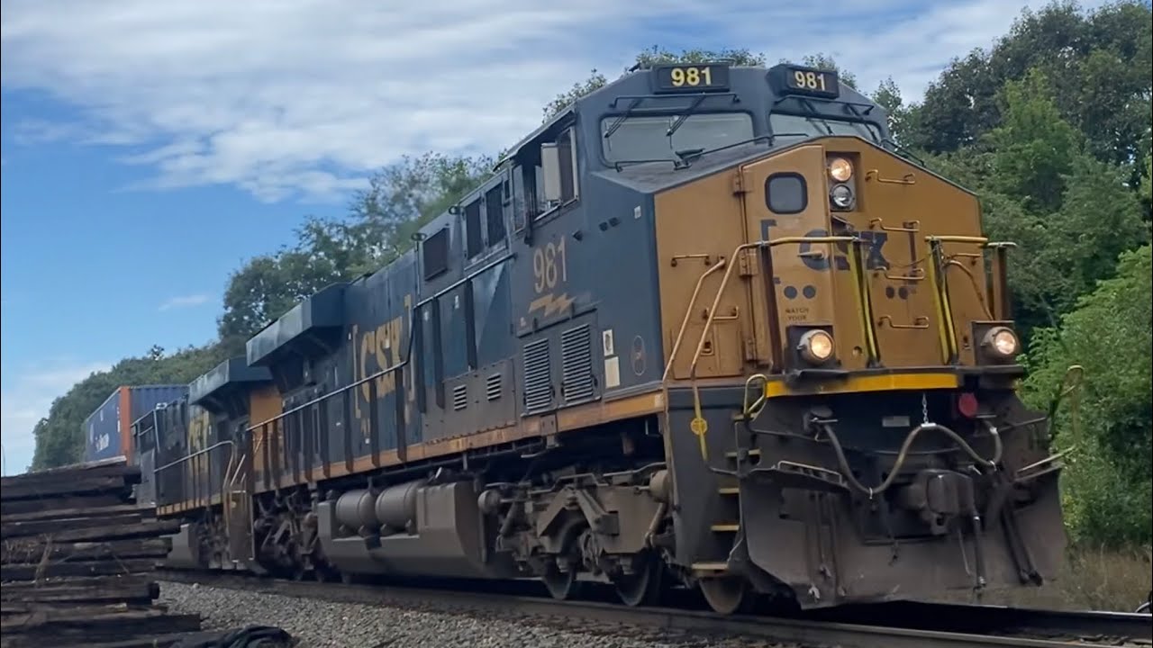 CSX 981 and 5312 power I022 through Charlton Massachusetts - YouTube