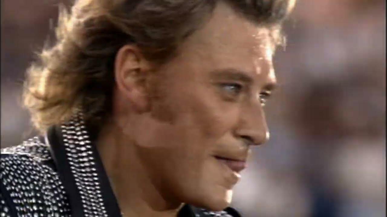 JOHNNY HALLYDAY PARC DES PRINCES 93 - La traversée de la foule - YouTube