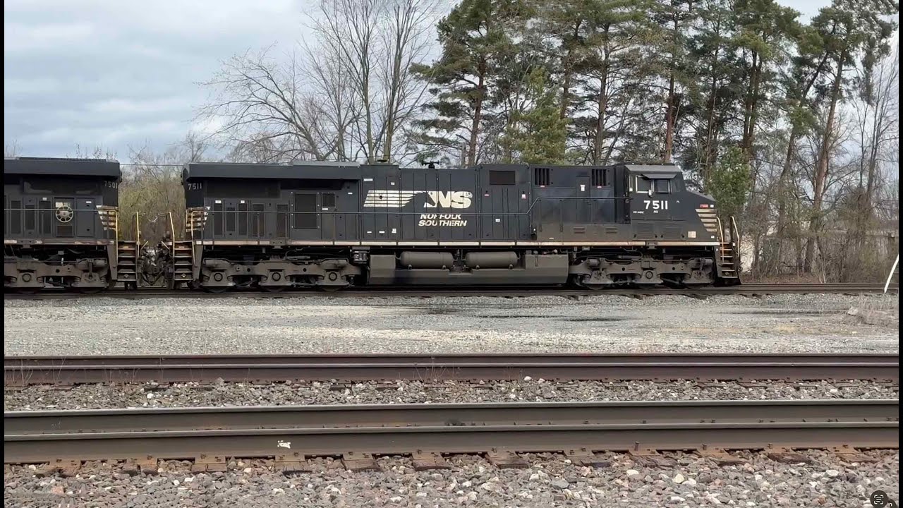 NS 7511 east. - YouTube
