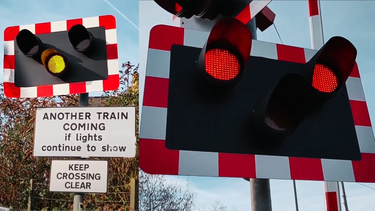 Lower Road Level Crossing, Kent - YouTube