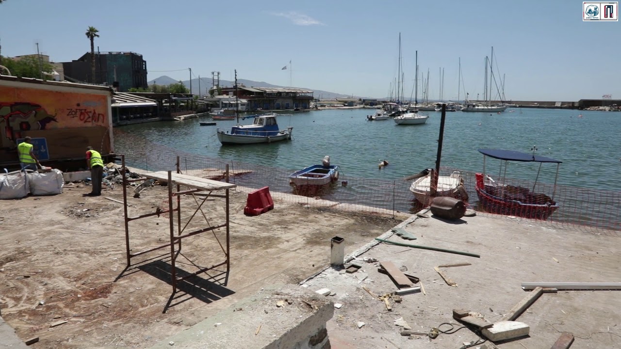 Κατεδάφιση αυθαίρετων κατασκευών - Μικρολίμανο - YouTube
