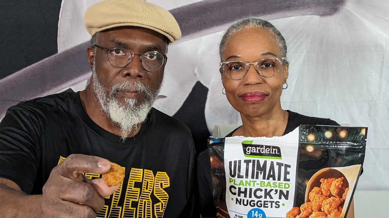 R and Bae try Gardein Ultimate Plant-Based Chick'N Nuggets - YouTube