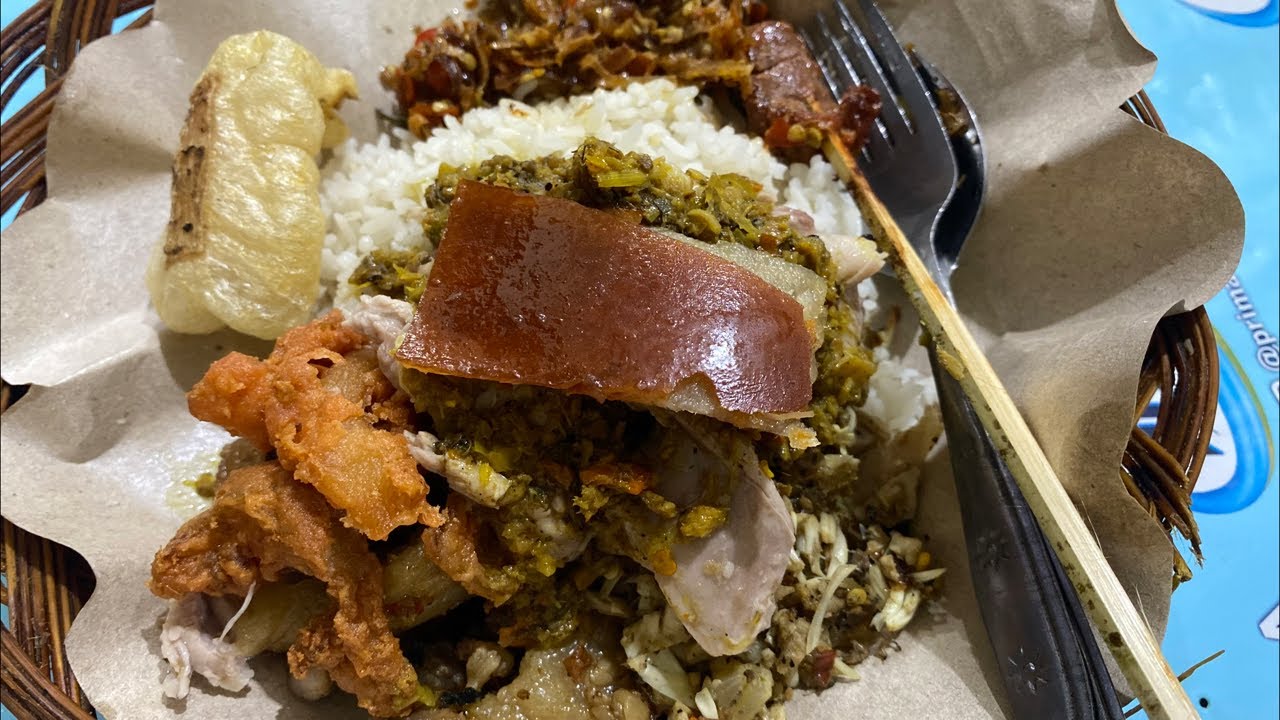 MUKBANG BABI GULING | MUKBANG INDONESIA - YouTube