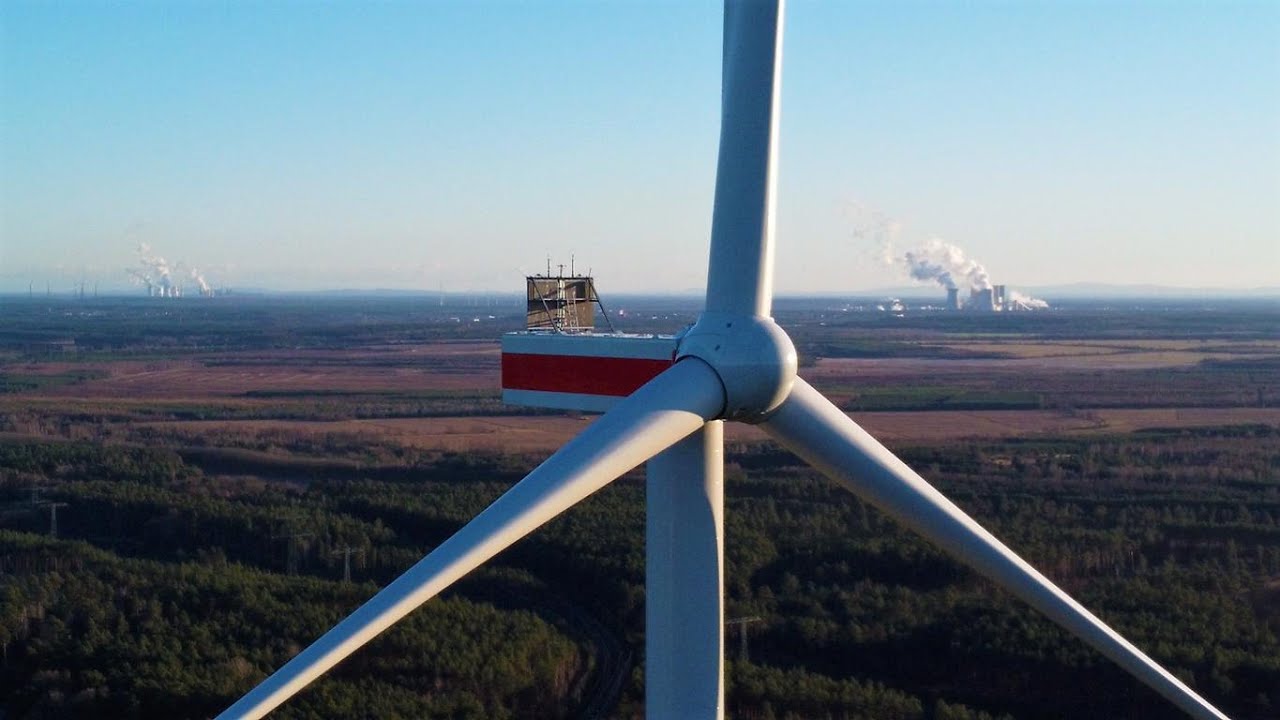 The first two Vestas V162 EnVentus wind turbines in Germany 06.01.2022 ...