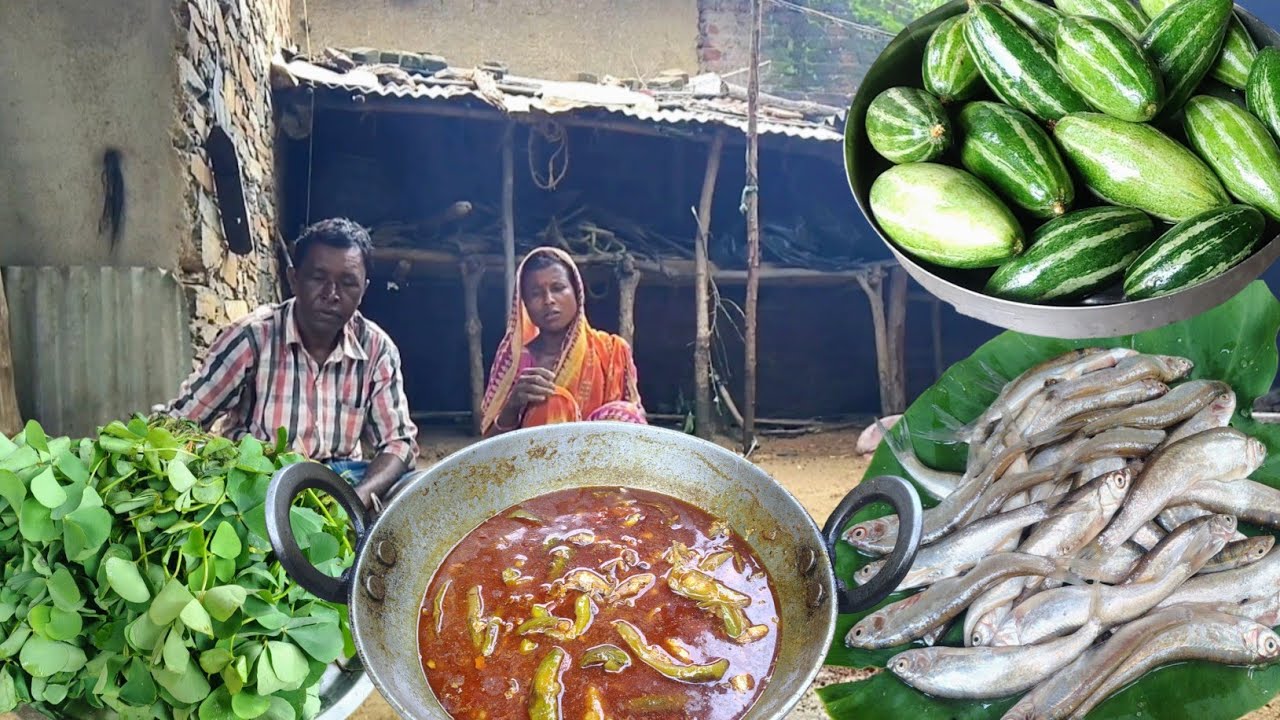 mourala FISH CURRY with POTOL cooking and FISH EGG bora with susni saag ...