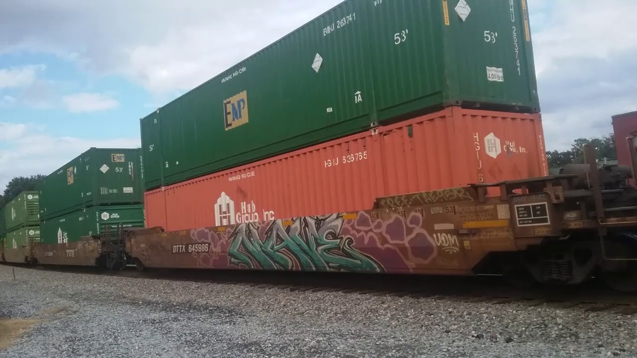 221 leading by NS 8060 ES44AC 2nd NS 4167 AC44C6M - YouTube