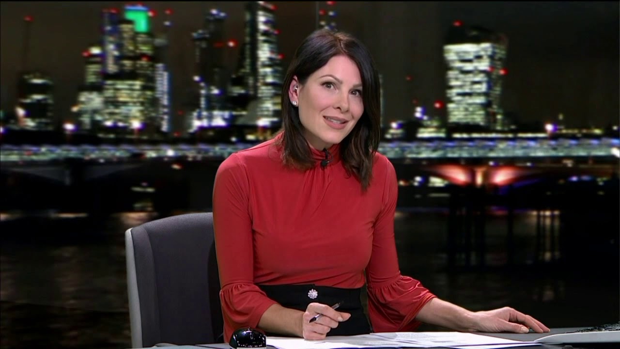 Lucrezia Millarini - London ITV News 25th November 2020 - YouTube