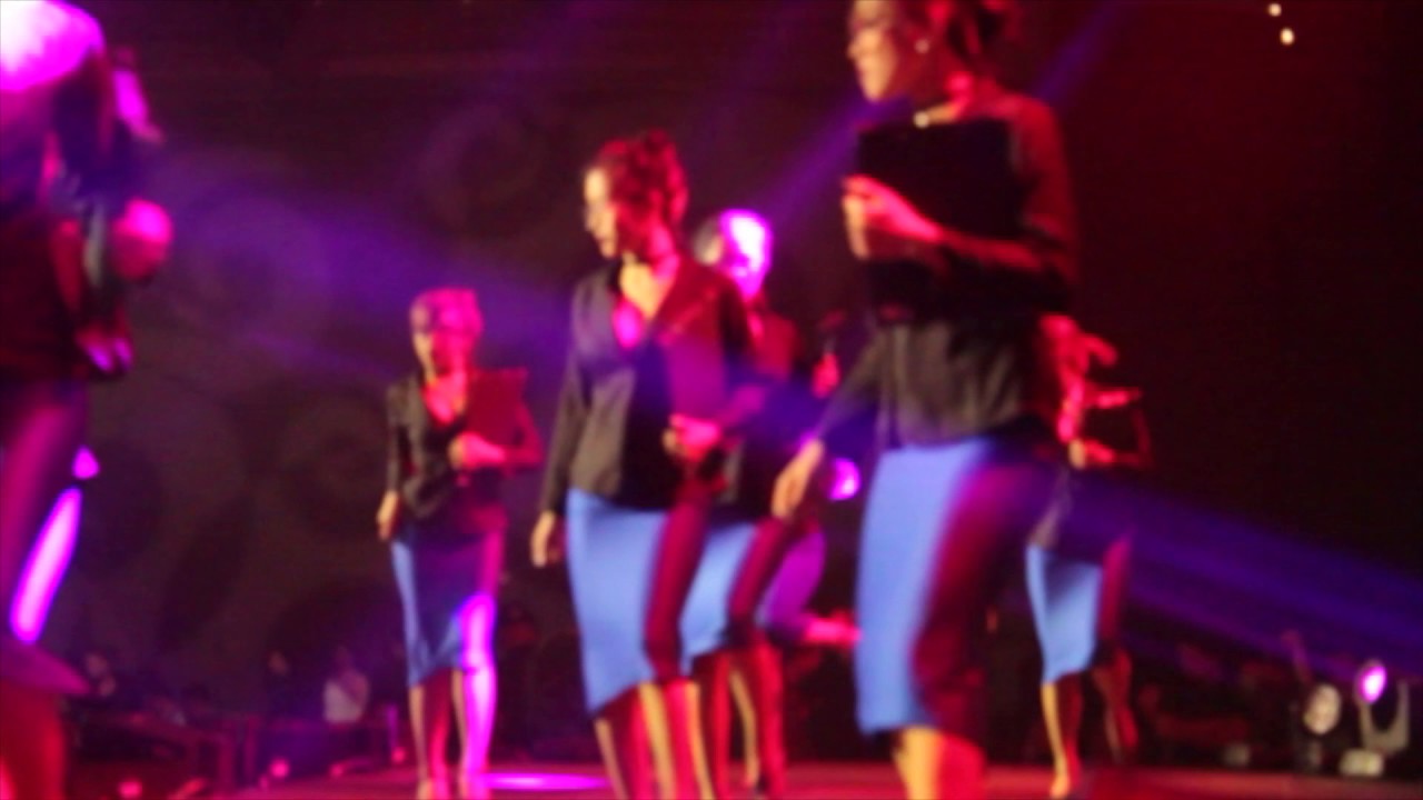 Go Girls Hot Performance | GO GIRLS DANCERS - YouTube