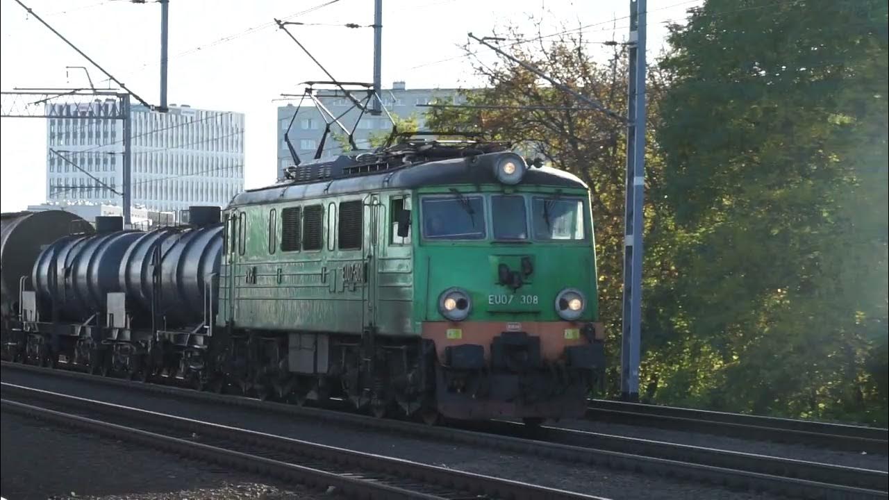 04.11.2023 Wrocław Popowice - Lokomotywa EU07-308 z cysternani - YouTube