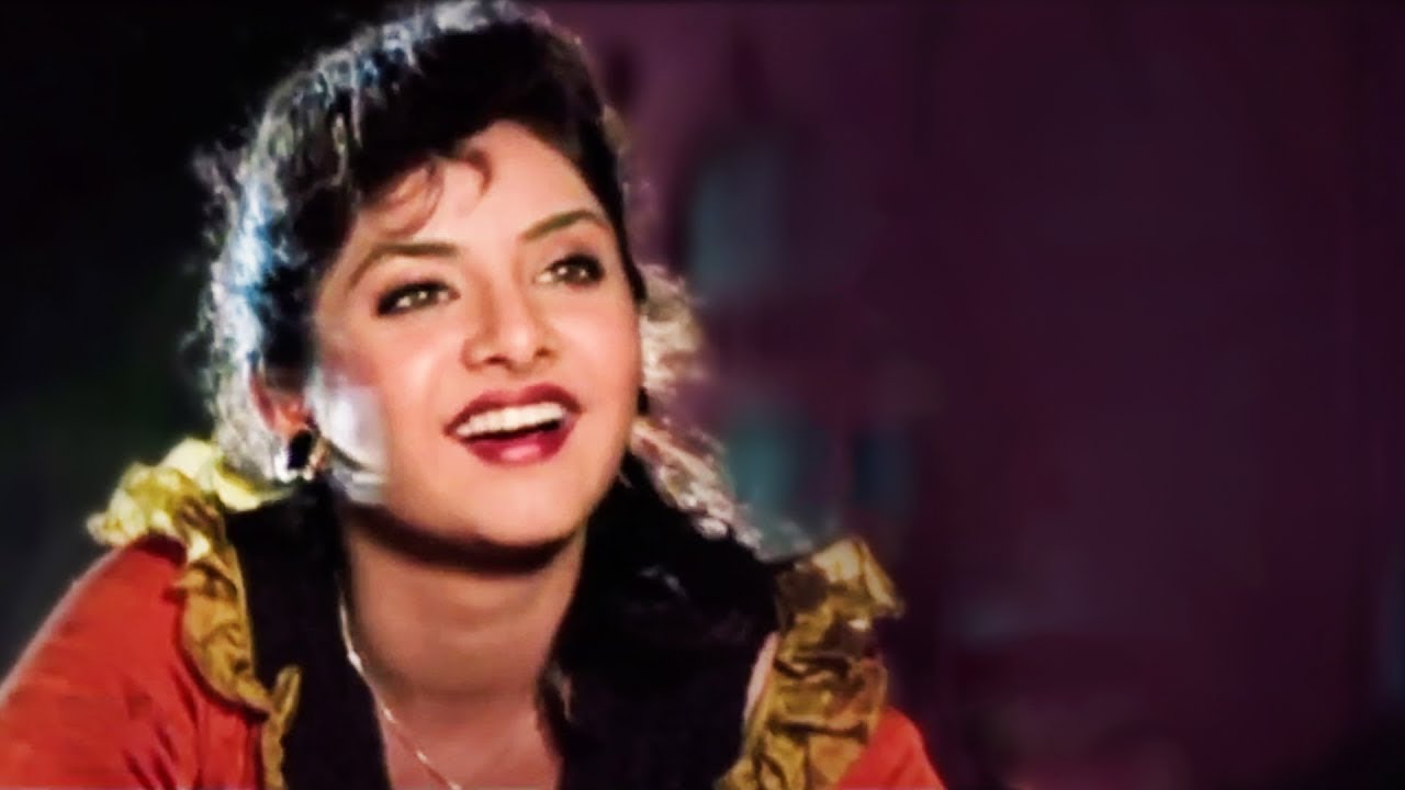 Hum Tum Picture Dekh Rahe Kisi Theater Ke Andar | Alka Yagnik | Udit ...